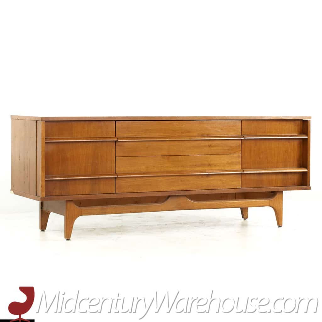 Young Manufacturing Mid Century Walnut Curved Buffet and Hutch - Mid ...