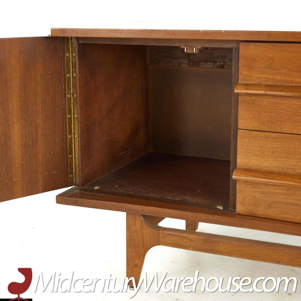 Young Manufacturing Mid Century Walnut Curved Buffet and Hutch