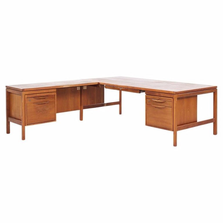 Mid Century Modern Desks | Vintage Mid Century Desks | Modern Hill